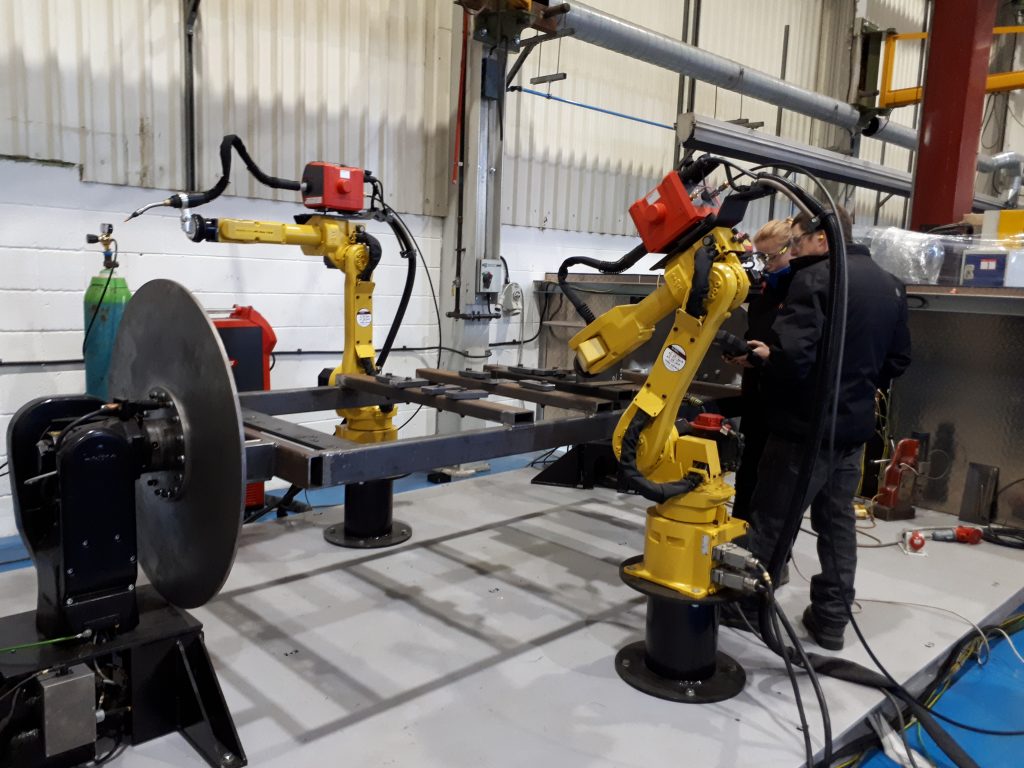 Top Reasons For Using Industrial Robot Applications In Your Factory